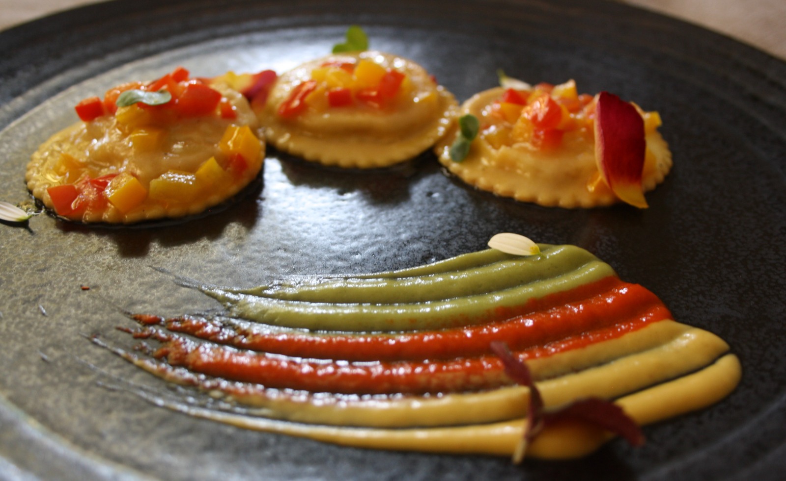 Agnolotti di pollo e peperoni: l'estate nel piatto de La Briciola ...