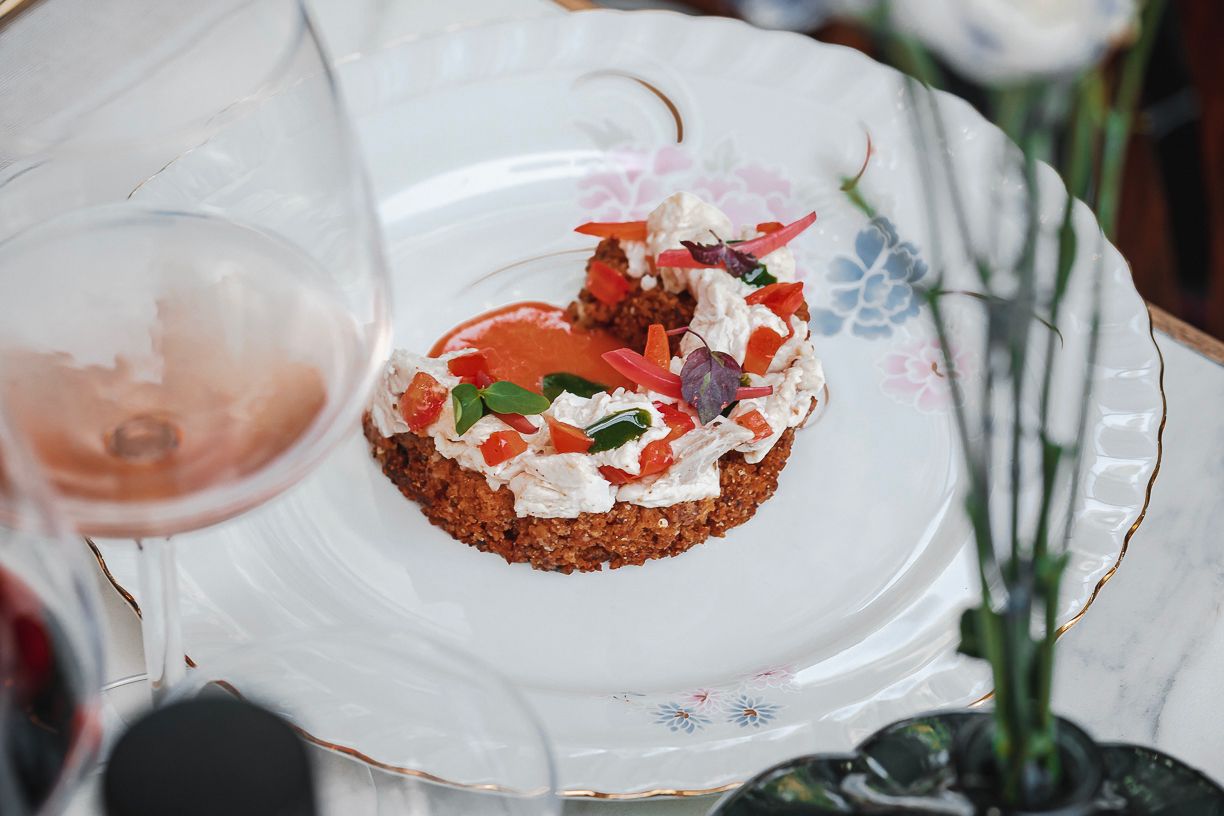 Bauhaus apre il suo ristorante estivo al Magick bar - MangiaeBevi