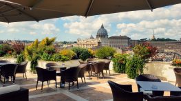Terrazza Les Etoiles: dalla colazione al dopo cena sotto il cielo di ...